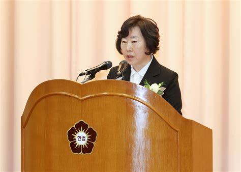 헌법재판소 재판관공석에 대해 조속한 완성을 바란다