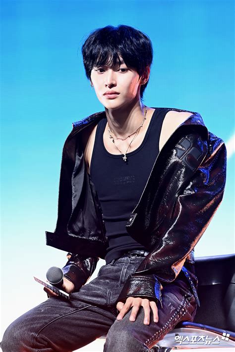 라이즈 원빈 짜릿해 늘 새로워 잘생긴 게 최고야[엑s Hd화보] 나무뉴스