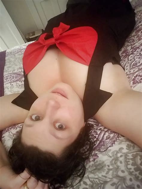 50s Glam Pinup Style Smoking Cigarette Holder Milf Wife 18 Pics