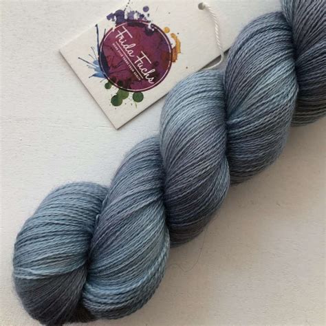FEEZ Lace