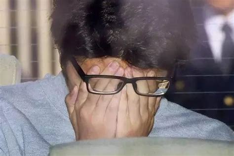 在日本每年有3万少女 以性换租 不