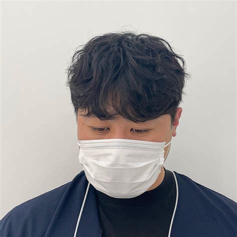 중마동미용실마동미용실민헤어 고객님께 부족했던 뿌리볼륨 살려드리기 프로젝트 뿌리펌 시술로 두상성형 하세요💜 고객님들 저는 아무래도 사진과 동영상은 발로 찍는