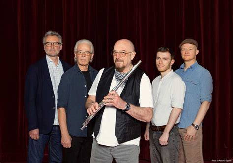 Jethro Tull To Release 23rd Album Rökflöte This April