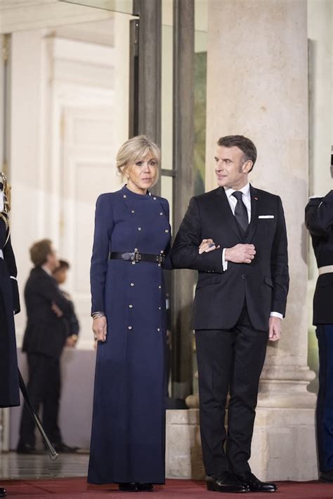 Brigitte Macron Montre Son élégance En Robe Officier Virginie Efira Audacieuse Avec Une Jupe
