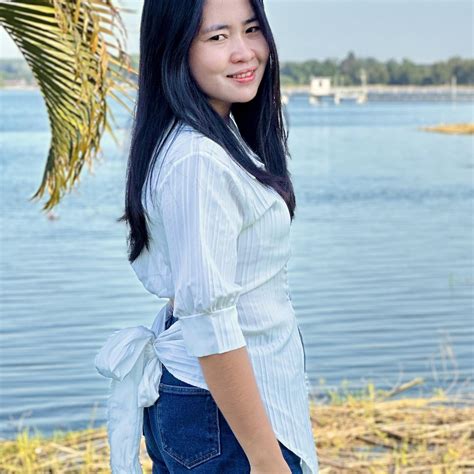 หาได้สำใด๋กะเอาให้เมียหมด บ่เคยสิเอาติดตัวไปจักเทื่อเฒ่า คลิปตลก ขึ้นหน้าฟีด เปิดค่าการมอง