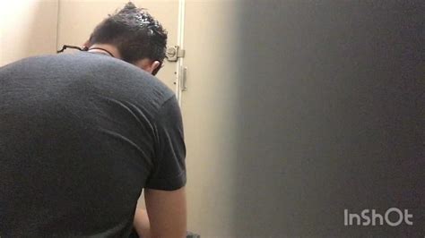 Men Shit And Wipping