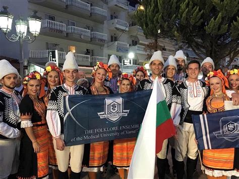 Медицински Университет Варна Блестящо представяне на фолклорно танцовия ансамбъл на МУ Варна във