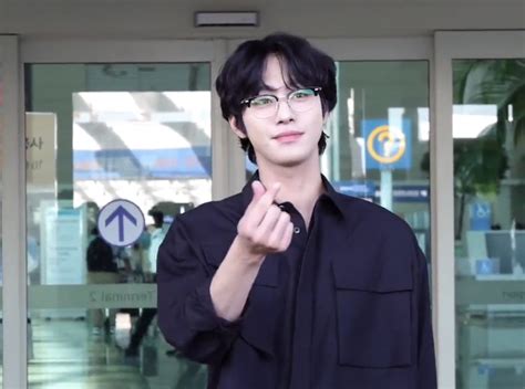더쿠 ‘너의 시간 속으로 에서 충격적인 스타일링으로 드덬들을 놀라게한 안효섭 다른 드라마속 모습