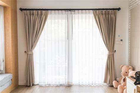 How To Combine Sheer And Blackout Curtains Tips Ideas