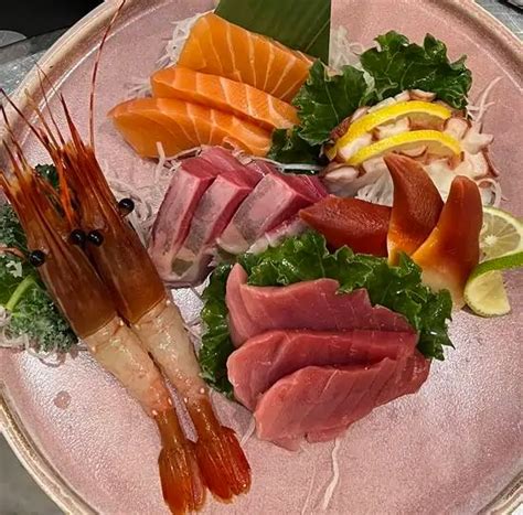Sashimi Set （ 17 Pcs ） Yonge Finch R Sushi