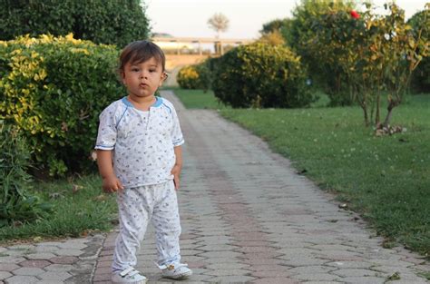 მეზობლებმა რატომღაც იმაში დაგვადანაშაულეს რომ ცუდი მშობლები ვართ და