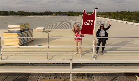 Ten Cate Bereikt Hoogste ‘topje Bij Bouw Nieuwe Pand In Borne