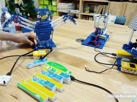 scratch编程实物化，能破解儿童编程教学难的瓶颈吗？ scratch少儿编程网