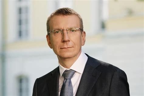 Lettonia Edgars Rinkevics Gay Dichiarato Eletto Presidente È Uno Schiaffo A Putin Gay It