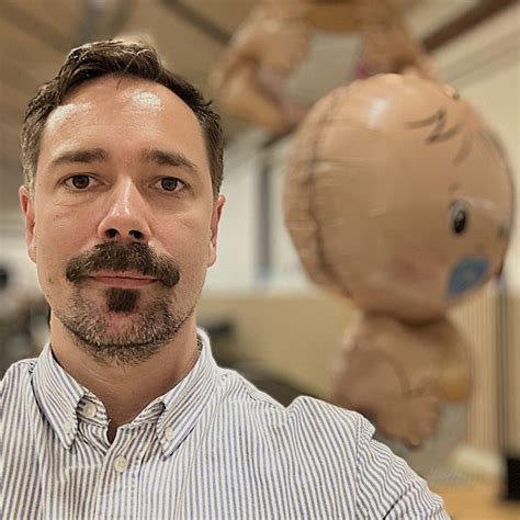 Min Gode Ven Joram G Menzer Har Fuldstændig Ret Det Er Mindblowing Hvad Et Lille Stik I Hælen