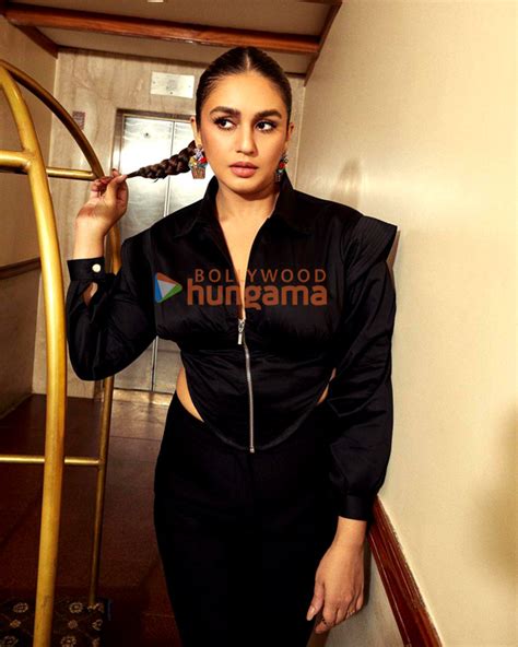 Huma Qureshi Photos Images Hd Wallpapers Huma Qureshi Hd Images Photos Bollywood Hungama