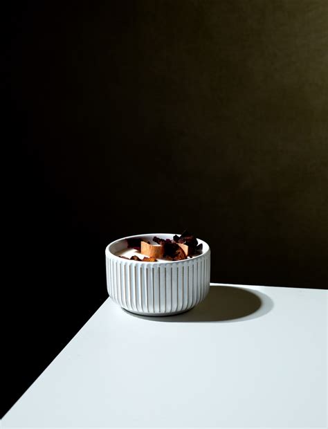 ციმციმი სურნელოვანი სანთელი ვარდის არომატით კერამიკის ჭიქაში ⌀8 5 სმ