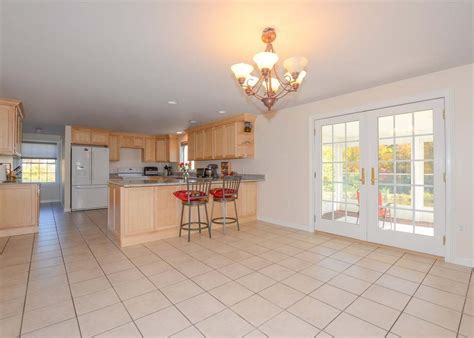 8 Lavoie Way Somersworth Nh 03878 Redfin
