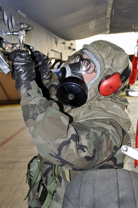 Load Crews Qualify In Mopp 4 Royal Air Force Lakenheath Article Display
