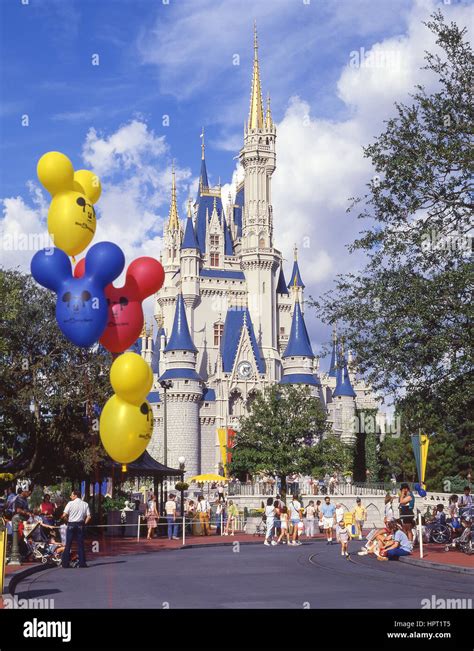 Cinderella S Castle Magic Kingdom Walt Disney World Orlando Florida United States Of