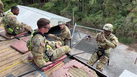 6086 Us Army Training Stock Videos Footage And 4k Video Clips Getty