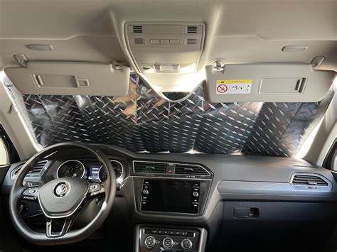 Солнцезащитная шторка на лобовое стекло — Volkswagen Tiguan (2G), 2 л ...