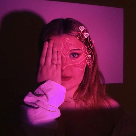 Music Review Lizzie Hosking Mask On Nagamag Magazine