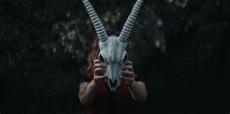 Creative And Clever Halloween Costumes That Went Viral Yourtango