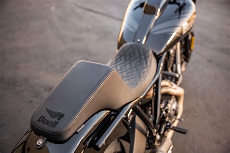 Là Siêu Naked Bike Trá Hình Cruiser Mô Tô Mỹ Buell Super Cruiser Cũng