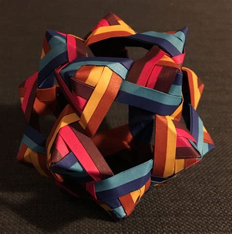 Modular Origami Polypompholyx