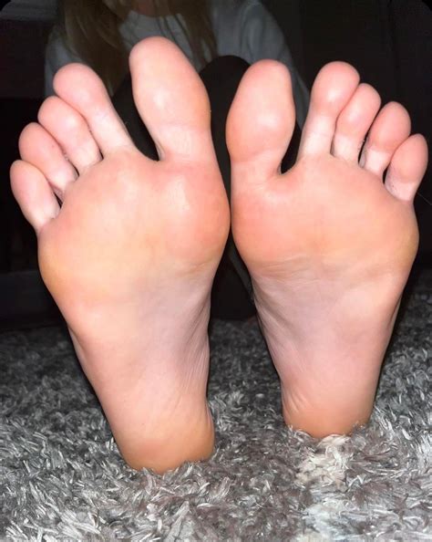 Worship My Feet R Giantessfeet