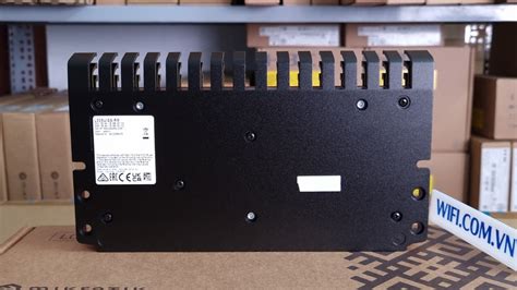 Router cân bằng tải Mikrotik L UiGS RM