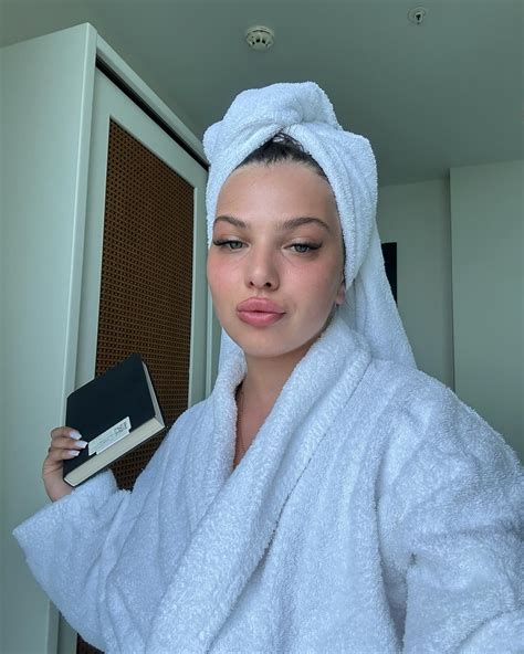 დანიელა ბეჟანიძე 🫣 Instagram