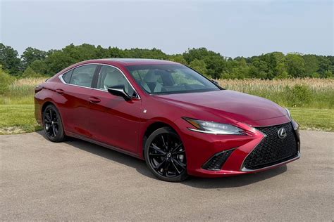 2025 Lexus Es 350 Review Calmness In A Sea Of Aggro