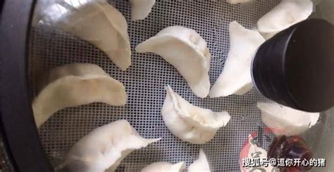 做饺子皮不用面粉，做出来个个“透明”饺子口感最好吃，方法简单 搜狐大视野 搜狐新闻