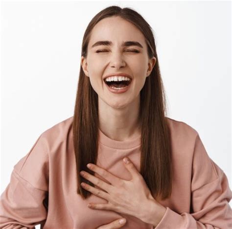 Ai 웃는 얼굴 효과 무료로 웃는 얼굴 영상 만들기 Pollo Ai