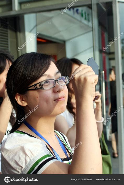 Chinese Girl Uses Eclipse Glass Watch Solar Eclipse Beijing August