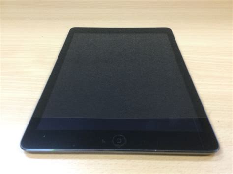 Ipad Air Space Grey 16gb Wifi And 3g Appears To Function