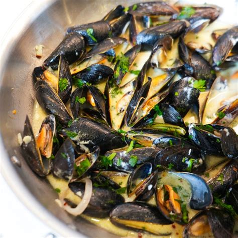 Mussels In White Wine Sauce Theres Food At Home