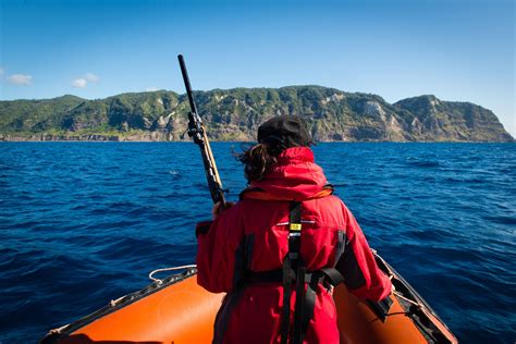 Rochelle Constantine With Biopsy Gun Earth Sciences New Zealand Niwa