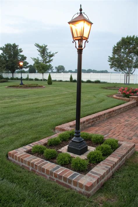 Front Yard Lamp Post Landscaping Ideas