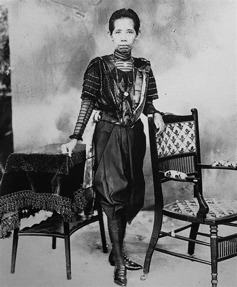 มหามกุฎราชสันตติวงศ์ ๑๐ กันยายน ๒๔๐๕ วันพระราชสมภพสมเด็จพระศรีสวรินทิราบรมราชเทวี พระพันวัสสา