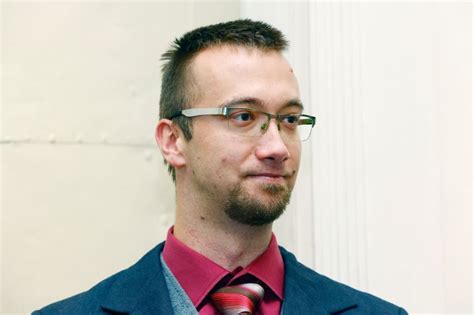 Za Písmeno Z Na Batohu Dostal Jašek Pokutu 12 000 Korun A Zákaz Pobytu Na území Prahy Lidem Se