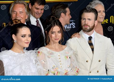Don Johnson Katherine Langford Ana De Armas Chris Evans E Jamie Lee