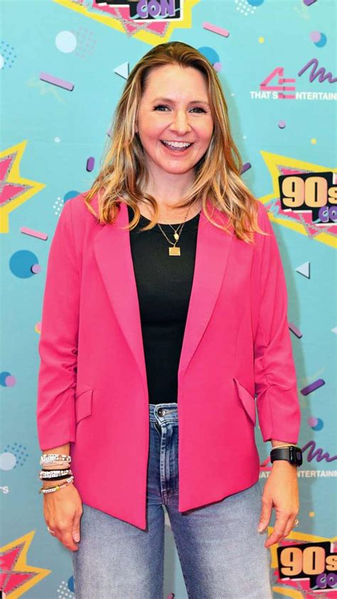 Actress Beverley Mitchell 60 Photos Moonagedaydreamfilm