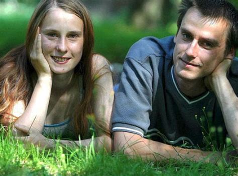 Brat I Siostra Zakochali Się W Sobie Uprawiają Miłość I Wychowują