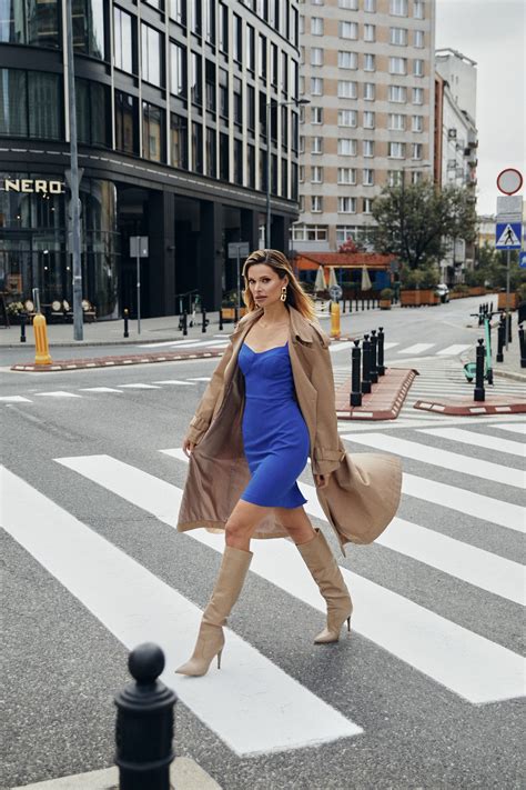 Купити Сукня міні костюмна тканина електрик міні колір синій матеріал костюмна тканина стиль