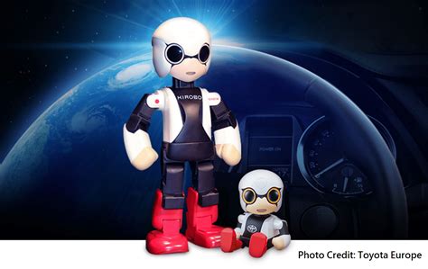 Toyota Kirobo Mini 陪伴機器人，讓你長途駕駛不再寂寞 創新拿鐵