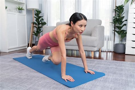8 Lower Body Exercises To Reduce Butt Cellulite And Burn Stubborn Fat
