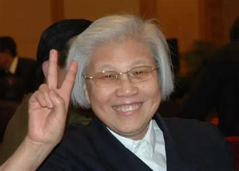 17年王海容病逝，病逝前张玉凤、唐闻生陪着她，生前头衔为副部级 史海钩沉